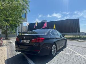 Black BMW 530 2011 in Riga, with an engine capacity of 3.00 L and mileage of 283 thousand km for 10999 €, photo 3 on AUTOMOTO.COM.LV