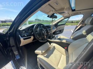 Black BMW 530 2011 in Riga, with an engine capacity of 3.00 L and mileage of 283 thousand km for 10999 €, photo 4 on AUTOMOTO.COM.LV