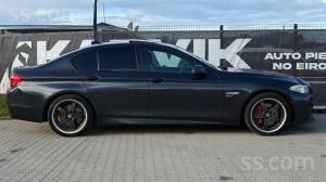 Melns BMW 530 2011 Liepāja, ar dzinēja tilpumu 3.00 L un nobraukumu 273 tūkst. km par 10950 €, foto 4 vietnē AUTOMOTO.COM.LV