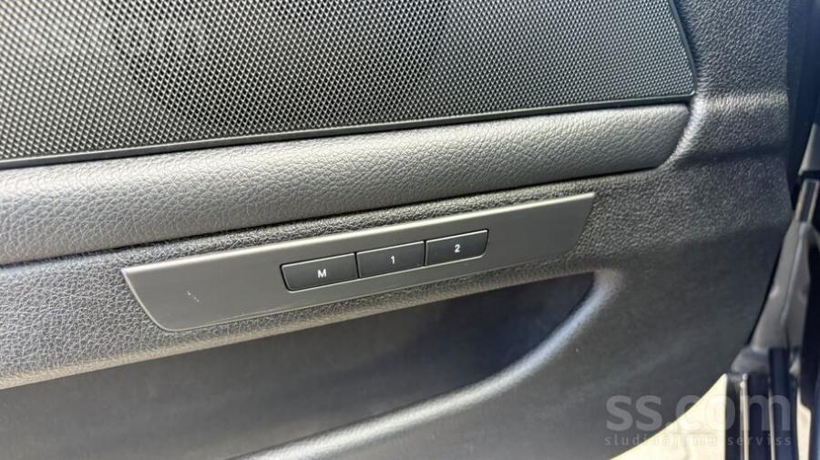 Melns BMW 530 2011 Liepāja, ar dzinēja tilpumu 3.00 L un nobraukumu 273 tūkst. km par 10950 €, foto 14 vietnē AUTOMOTO.COM.LV