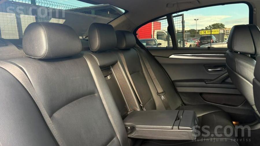 Melns BMW 530 2011 Liepāja, ar dzinēja tilpumu 3.00 L un nobraukumu 273 tūkst. km par 10950 €, foto 32 vietnē AUTOMOTO.COM.LV