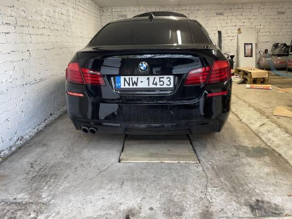 Melns BMW 530 2011 Rīga, ar dzinēja tilpumu 3.00 L un nobraukumu 295 tūkst. km par 13500 €, foto 4 vietnē AUTOMOTO.COM.LV