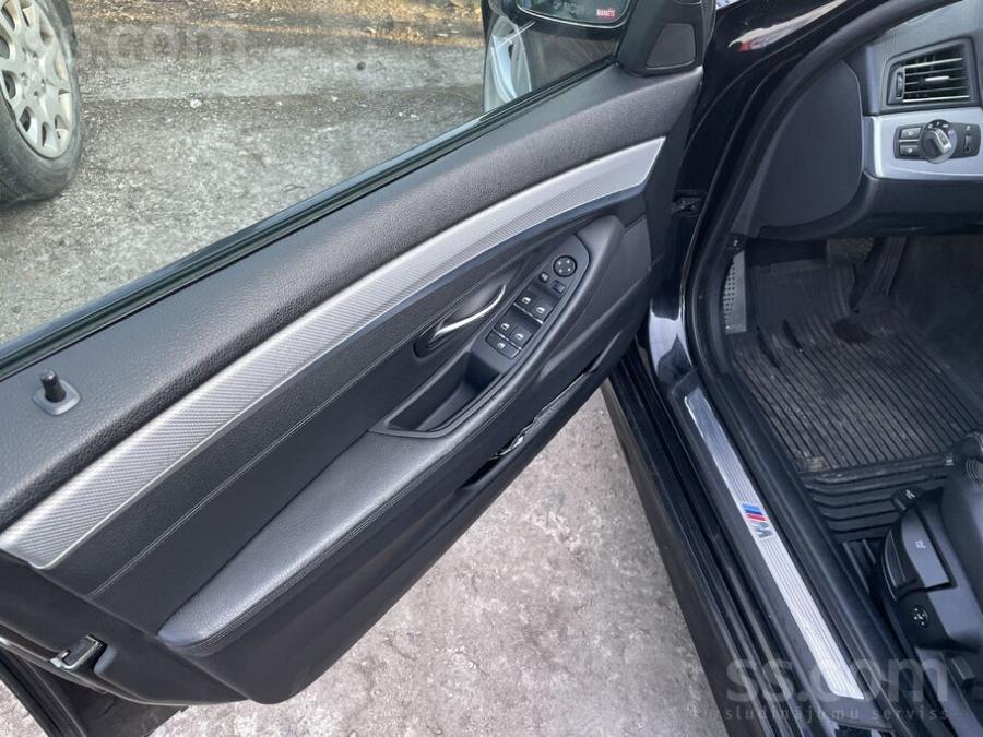 Black BMW 530 2011 in Riga, with an engine capacity of 3.00 L and mileage of 295 thousand km for 13500 €, photo 6 on AUTOMOTO.COM.LV