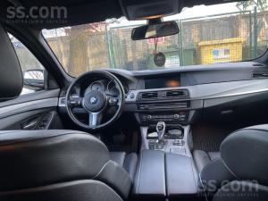 Black BMW 530 2011 in Riga, with an engine capacity of 3.00 L and mileage of 295 thousand km for 13500 €, photo 8 on AUTOMOTO.COM.LV
