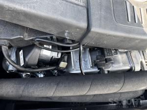 Black BMW 530 2011 in Riga, with an engine capacity of 3.00 L and mileage of 295 thousand km for 13500 €, photo 13 on AUTOMOTO.COM.LV