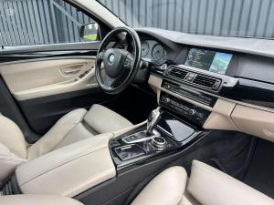 Black BMW 530 2011 in Vilnius, with an engine capacity of 2.99 L and mileage of 401 thousand km for 8800 €, photo 10 on AUTOMOTO.COM.LV