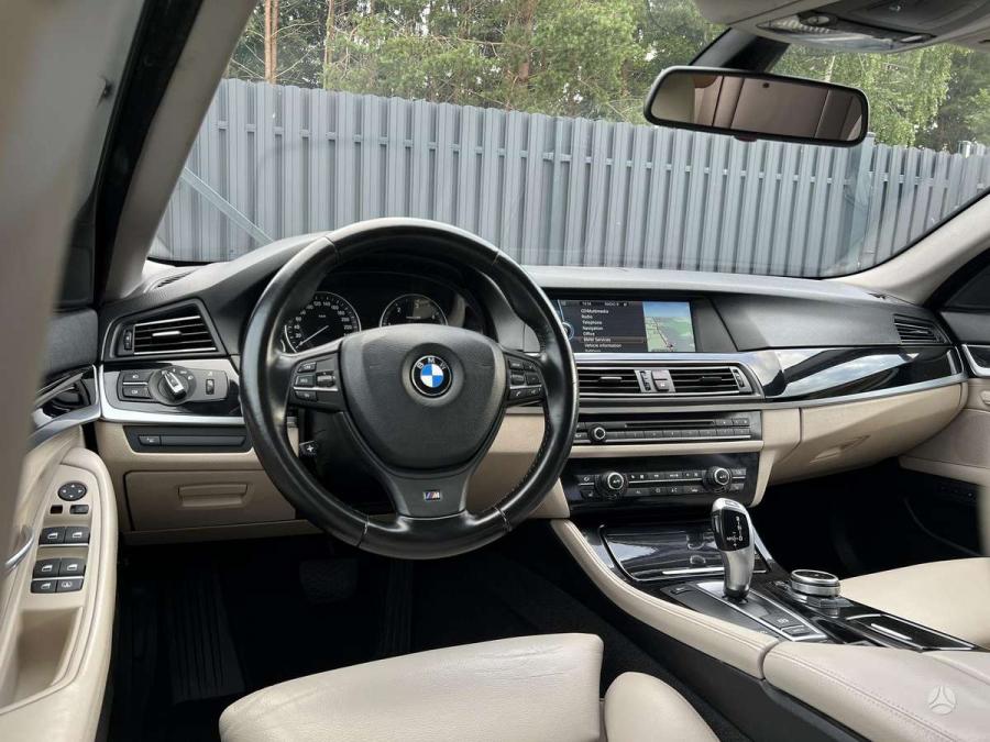Black BMW 530 2011 in Vilnius, with an engine capacity of 2.99 L and mileage of 401 thousand km for 8800 €, photo 13 on AUTOMOTO.COM.LV