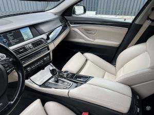 Black BMW 530 2011 in Vilnius, with an engine capacity of 2.99 L and mileage of 401 thousand km for 8800 €, photo 14 on AUTOMOTO.COM.LV