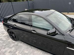 Black BMW 530 2011 in Vilnius, with an engine capacity of 2.99 L and mileage of 401 thousand km for 8800 €, photo 25 on AUTOMOTO.COM.LV