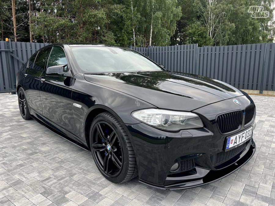 Melns BMW 530 2011 Viļņa, ar dzinēja tilpumu 3.00 L un nobraukumu 400 tūkst. km par 8800 €, foto 4 vietnē AUTOMOTO.COM.LV