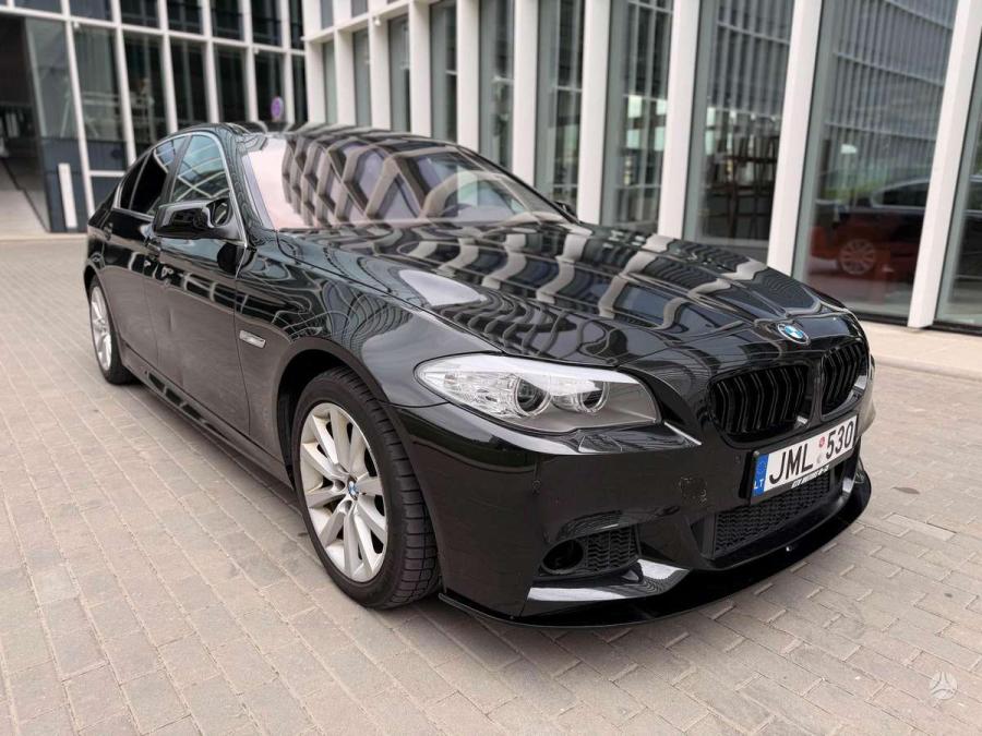 Black BMW 530 2011 in Vilnius, with an engine capacity of 2.99 L and mileage of 136 thousand km for 7300 €, photo 3 on AUTOMOTO.COM.LV