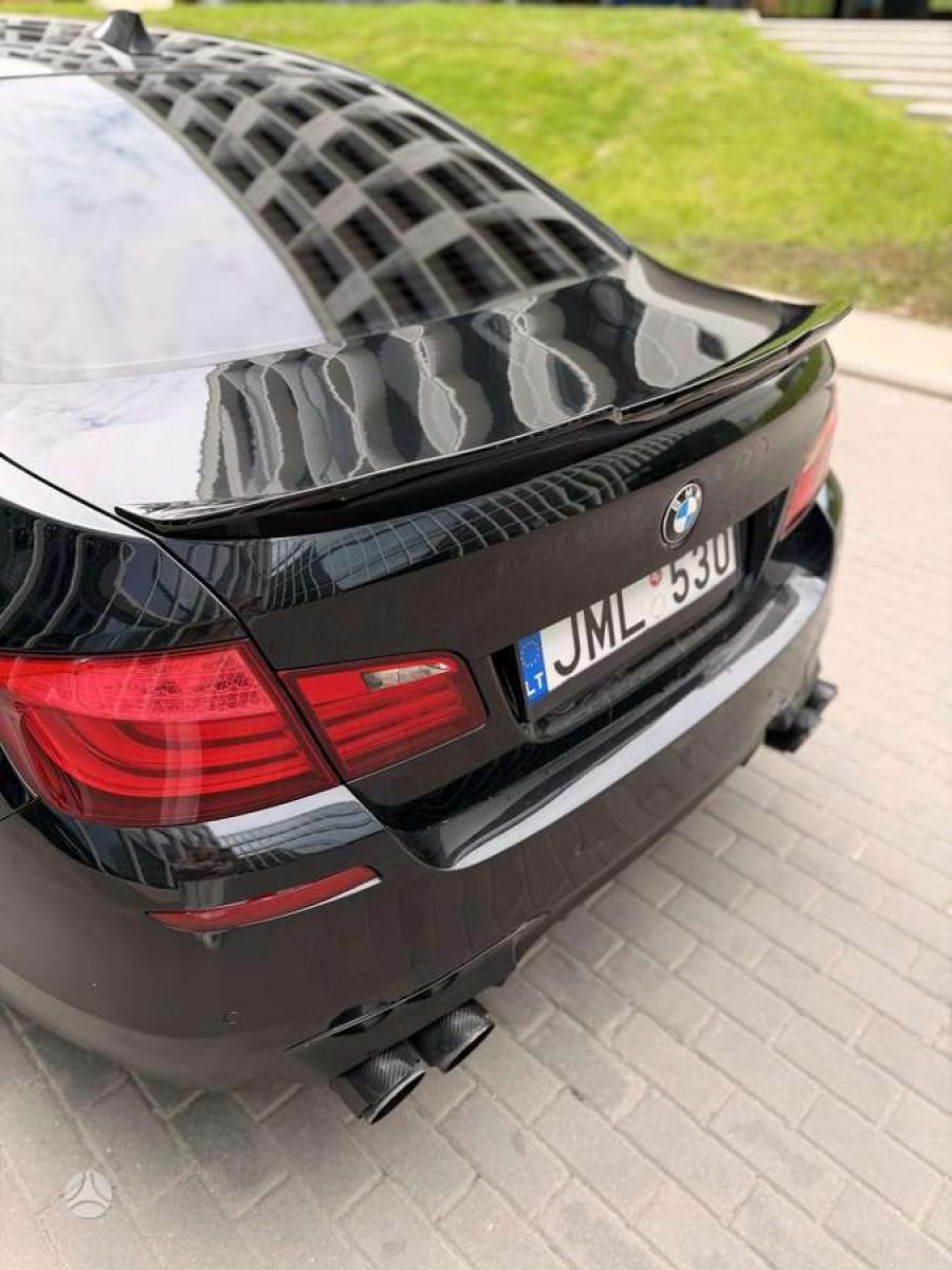 Black BMW 530 2011 in Vilnius, with an engine capacity of 2.99 L and mileage of 136 thousand km for 7300 €, photo 7 on AUTOMOTO.COM.LV