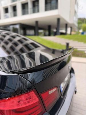 Black BMW 530 2011 in Vilnius, with an engine capacity of 2.99 L and mileage of 136 thousand km for 7300 €, photo 8 on AUTOMOTO.COM.LV