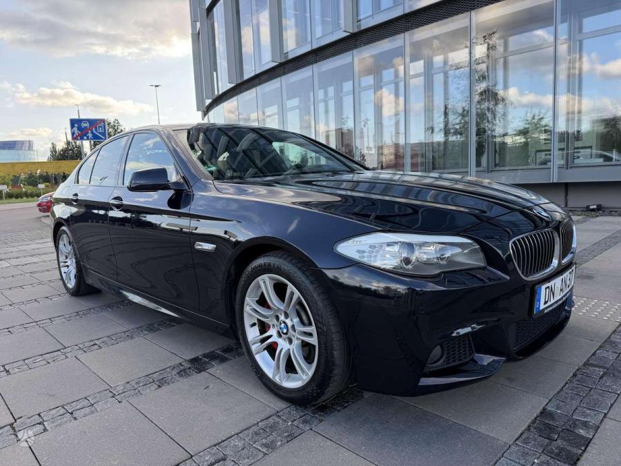 Melns BMW 530 2011 Viļņa, ar dzinēja tilpumu 0.00 L un nobraukumu 310 tūkst. km par 9890 €, foto 10 vietnē AUTOMOTO.COM.LV