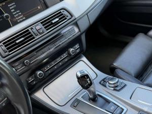 Melns BMW 530 2011 Viļņa, ar dzinēja tilpumu 0.00 L un nobraukumu 310 tūkst. km par 9890 €, foto 14 vietnē AUTOMOTO.COM.LV
