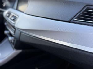 Melns BMW 530 2011 Viļņa, ar dzinēja tilpumu 0.00 L un nobraukumu 310 tūkst. km par 9890 €, foto 16 vietnē AUTOMOTO.COM.LV