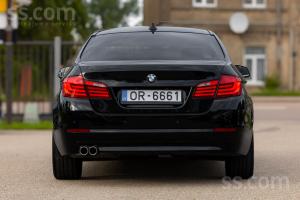 Black BMW 530 2011 in Jelgava, with an engine capacity of 3.00 L and mileage of 259 thousand km for 7790 €, photo 6 on AUTOMOTO.COM.LV