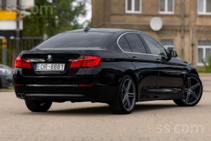 Black BMW 530 2011 in Jelgava, with an engine capacity of 3.00 L and mileage of 259 thousand km for 7790 €, photo 7 on AUTOMOTO.COM.LV