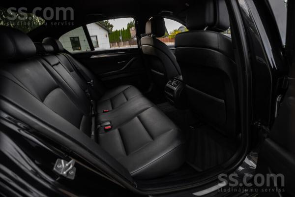 Black BMW 530 2011 in Jelgava, with an engine capacity of 3.00 L and mileage of 259 thousand km for 7790 €, photo 9 on AUTOMOTO.COM.LV