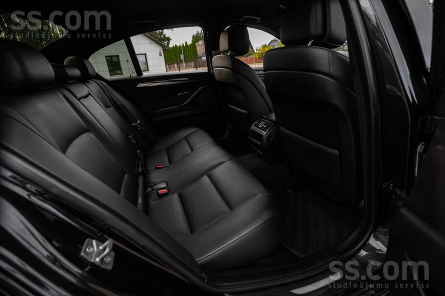 Black BMW 530 2011 in Jelgava, with an engine capacity of 3.00 L and mileage of 259 thousand km for 7790 €, photo 9 on AUTOMOTO.COM.LV