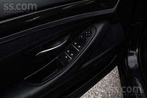 Black BMW 530 2011 in Jelgava, with an engine capacity of 3.00 L and mileage of 259 thousand km for 7790 €, photo 12 on AUTOMOTO.COM.LV