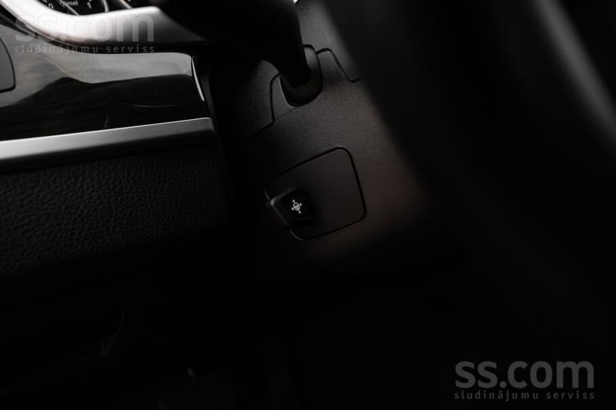 Black BMW 530 2011 in Jelgava, with an engine capacity of 3.00 L and mileage of 259 thousand km for 7790 €, photo 15 on AUTOMOTO.COM.LV