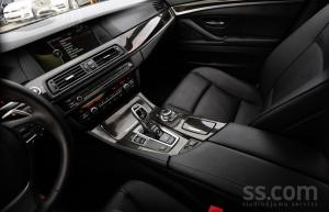 Black BMW 530 2011 in Jelgava, with an engine capacity of 3.00 L and mileage of 259 thousand km for 7790 €, photo 16 on AUTOMOTO.COM.LV