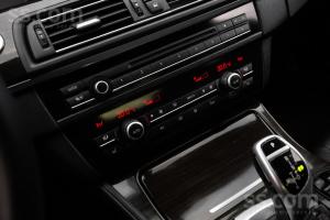 Black BMW 530 2011 in Jelgava, with an engine capacity of 3.00 L and mileage of 259 thousand km for 7790 €, photo 18 on AUTOMOTO.COM.LV