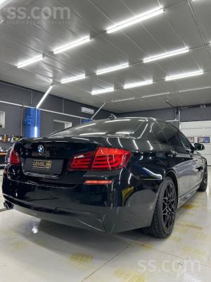 Melns BMW 530 2011 Rīga, ar dzinēja tilpumu 3.00 L un nobraukumu 295 tūkst. km par 10500 €, foto  vietnē AUTOMOTO.COM.LV
