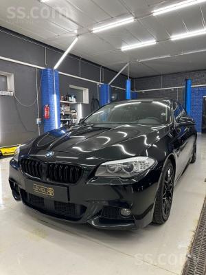 Black BMW 530 2011 in Riga, with an engine capacity of 3.00 L and mileage of 295 thousand km for 10500 €, photo 5 on AUTOMOTO.COM.LV