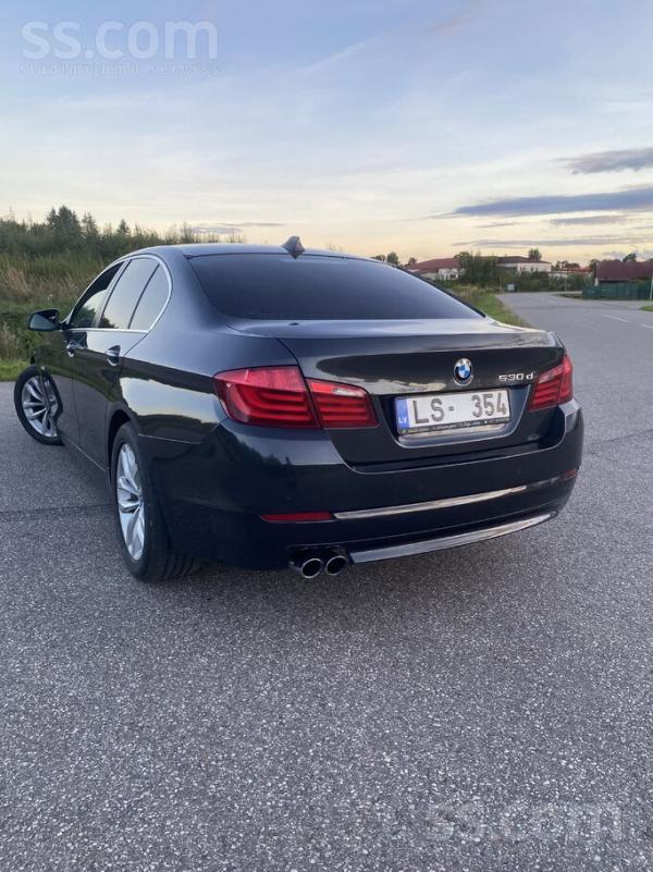 Melns BMW 530 2011 Gulbene, ar dzinēja tilpumu 3.00 L un nobraukumu 343 tūkst. km par 9200 €, foto 3 vietnē AUTOMOTO.COM.LV