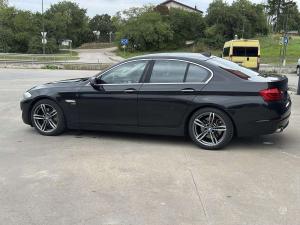 Black BMW 530 2011 in Kaunas, with an engine capacity of 2.99 L and mileage of 339 thousand km for 7850 €, photo 6 on AUTOMOTO.COM.LV