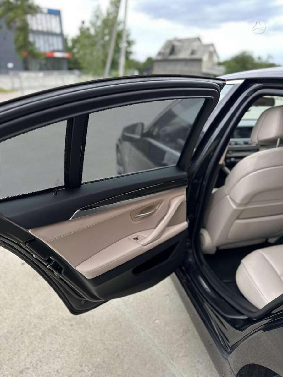 Black BMW 530 2011 in Kaunas, with an engine capacity of 2.99 L and mileage of 339 thousand km for 7850 €, photo 21 on AUTOMOTO.COM.LV