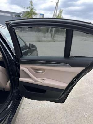Black BMW 530 2011 in Kaunas, with an engine capacity of 2.99 L and mileage of 339 thousand km for 7850 €, photo 23 on AUTOMOTO.COM.LV