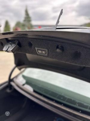 Black BMW 530 2011 in Kaunas, with an engine capacity of 2.99 L and mileage of 339 thousand km for 7850 €, photo 30 on AUTOMOTO.COM.LV