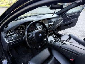 Black BMW 530 2011 in Marijampole, with an engine capacity of 2.99 L and mileage of 306 thousand km for 9400 €, photo 19 on AUTOMOTO.COM.LV