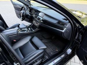 Black BMW 530 2011 in Marijampole, with an engine capacity of 2.99 L and mileage of 306 thousand km for 9400 €, photo 22 on AUTOMOTO.COM.LV