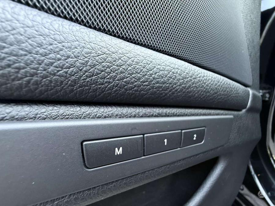 Black BMW 530 2011 in Marijampole, with an engine capacity of 2.99 L and mileage of 306 thousand km for 9400 €, photo 25 on AUTOMOTO.COM.LV