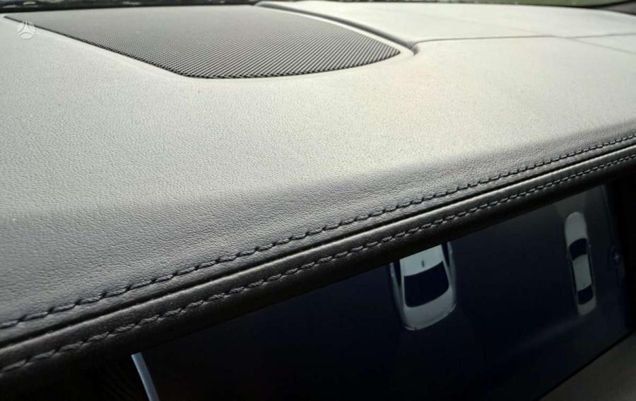 Black BMW 530 2011 in Marijampole, with an engine capacity of 2.99 L and mileage of 306 thousand km for 9400 €, photo 27 on AUTOMOTO.COM.LV
