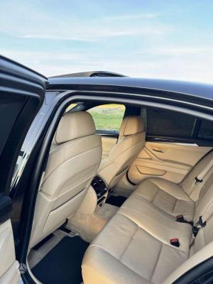 Melns BMW 530 2011 Alīta, ar dzinēja tilpumu 2.99 L un nobraukumu 315 tūkst. km par 10700 €, foto 6 vietnē AUTOMOTO.COM.LV