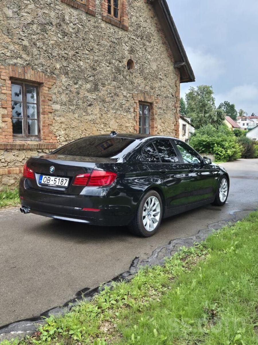 Melns BMW 530 2012 Bauska, ar dzinēja tilpumu 3.00 L un nobraukumu 0 tūkst. km par 9600 €, foto 3 vietnē AUTOMOTO.COM.LV