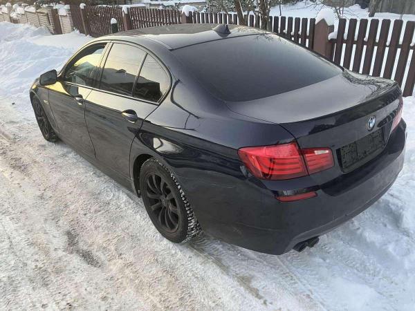 Melns BMW 530 2012 Viļņa, ar dzinēja tilpumu 2.99 L un nobraukumu 318 tūkst. km par 8900 €, foto 4 vietnē AUTOMOTO.COM.LV