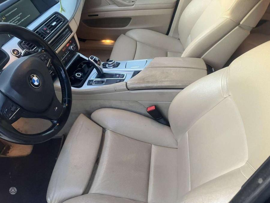 Melns BMW 530 2012 Viļņa, ar dzinēja tilpumu 2.99 L un nobraukumu 318 tūkst. km par 8900 €, foto 7 vietnē AUTOMOTO.COM.LV