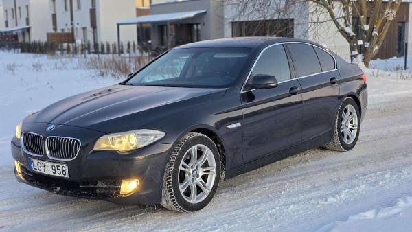 Black BMW 530 2012 in Siauliai, with an engine capacity of 2.99 L and mileage of 225 thousand km for 7500 €, photo 1 on AUTOMOTO.COM.LV