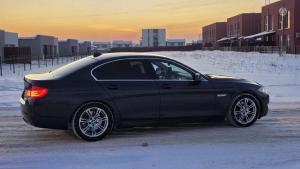 Black BMW 530 2012 in Siauliai, with an engine capacity of 2.99 L and mileage of 225 thousand km for 7500 €, photo 10 on AUTOMOTO.COM.LV