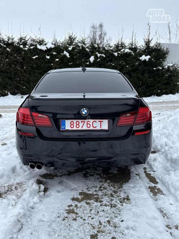Melns BMW 530 2012 Elektrėnai, ar dzinēja tilpumu 3.00 L un nobraukumu 210 tūkst. km par 11500 €, foto 4 vietnē AUTOMOTO.COM.LV