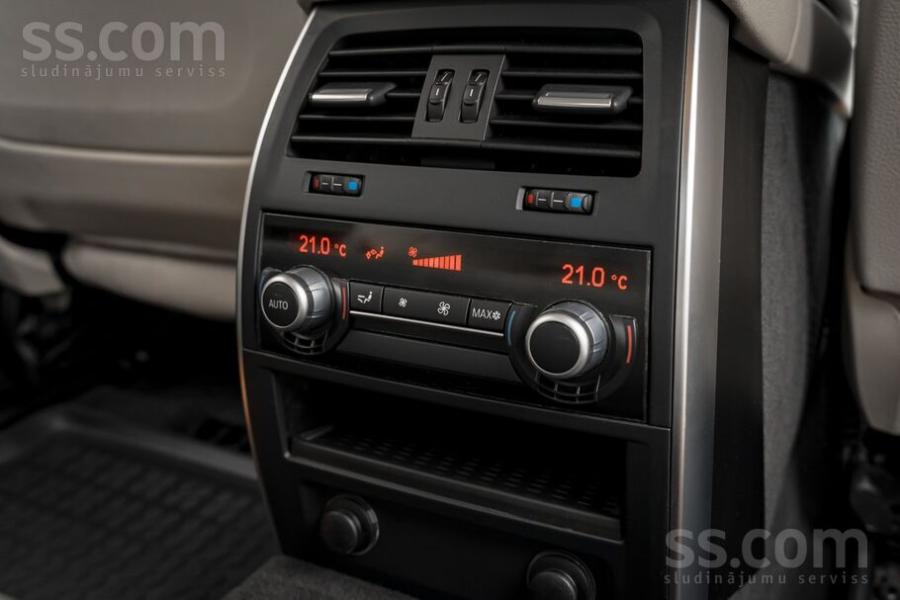 Black BMW 530 2012 in Riga, with an engine capacity of 3.00 L and mileage of 0 thousand km for 9650 €, photo 15 on AUTOMOTO.COM.LV