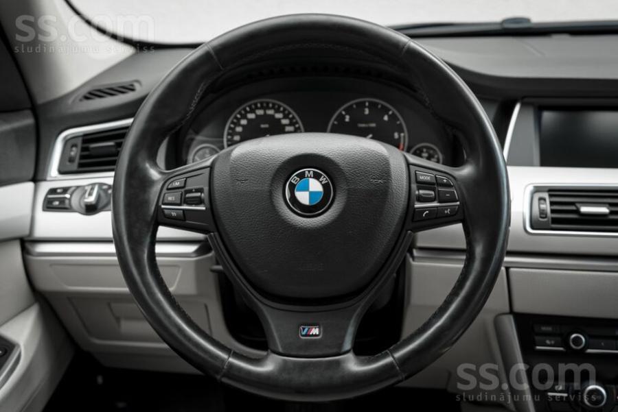 Black BMW 530 2012 in Riga, with an engine capacity of 3.00 L and mileage of 0 thousand km for 9650 €, photo 18 on AUTOMOTO.COM.LV