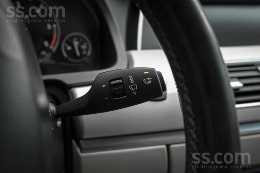 Black BMW 530 2012 in Riga, with an engine capacity of 3.00 L and mileage of 0 thousand km for 9650 €, photo 19 on AUTOMOTO.COM.LV