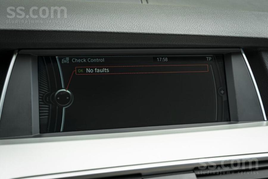 Black BMW 530 2012 in Riga, with an engine capacity of 3.00 L and mileage of 0 thousand km for 9650 €, photo 23 on AUTOMOTO.COM.LV